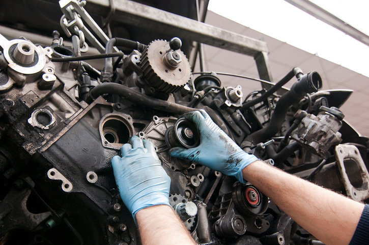 Auto Technician vs. Auto Mechanic | Differences | Duties